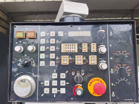 Taiwan Fuyu Three Axis Automatic Used Cnc Machining Center