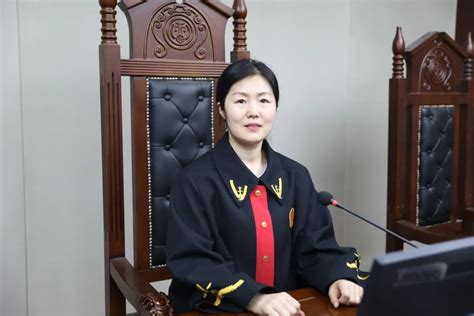小案事不小，小案不小办丨探望权的行使应遵循儿童利益最大化原则澎湃号·政务澎湃新闻 The Paper