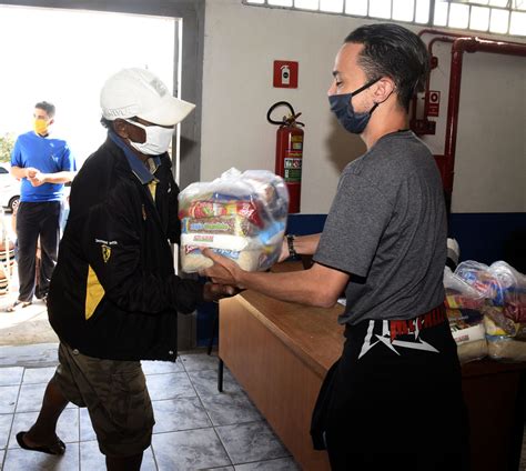 Em onze meses Prefeitura entrega 46 mil cestas de alimentos Notícias