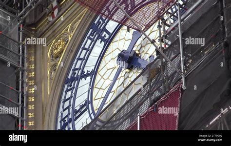 Big Ben Face Scaffolding Stock Videos And Footage Hd And 4k Video Clips Alamy