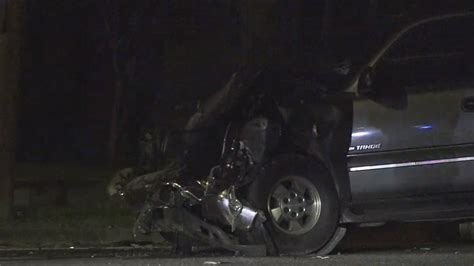 Driver Takes Off After Running Red Light Crashing Into Vehicle Police
