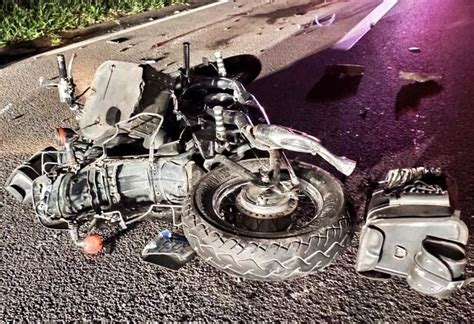 Carro Bate Na Traseira De Moto Passageira Morre Atropelada E