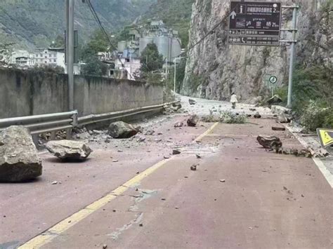 影 四川68強震釀7死 多處道路中斷、山崩 距震央226公里的成都也有感 中國 Newtalk新聞