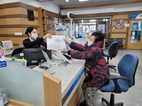 디지털 시대 세밑 종이 달력 특수 사라진 인쇄업체 울상