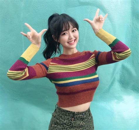 이아윤 Maxim에 있는 핀