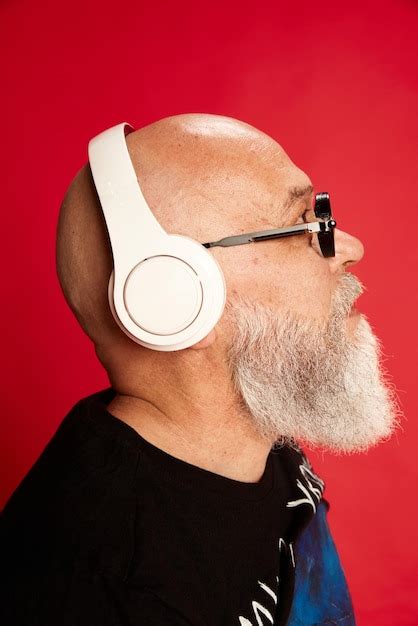 Premium Photo Side View Closeup Portrait Of Mature Bearded Bald Man