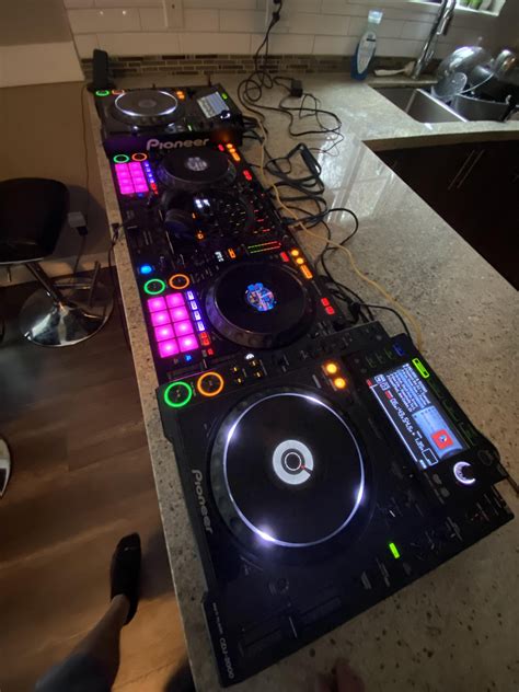 When Ur Side Chicks Are Hotter Than Ur Main Chick Rdjsetups