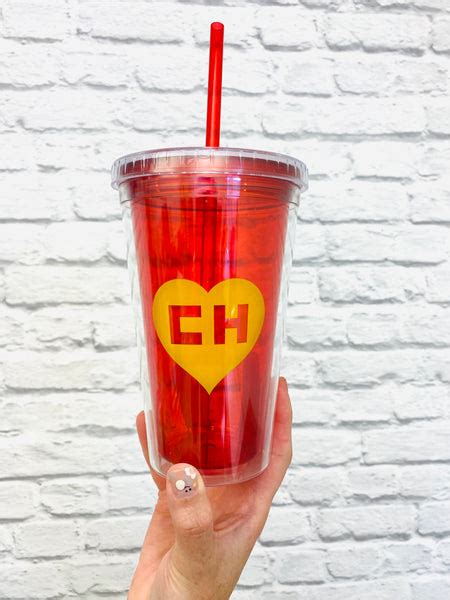 Vaso Rojo Su Escudo Es Un Corazón Chavotienda