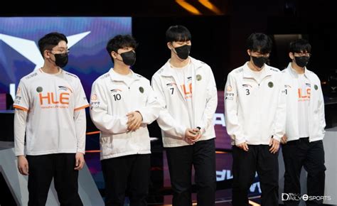 포토 T1과 대결하는 한화생명e스포츠