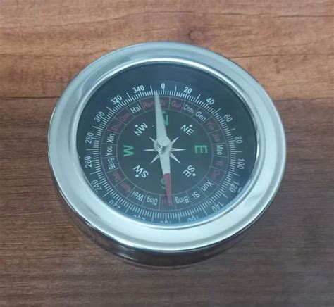 Stainless Steel Black And Silver Magnetic Directional Compass Packaging