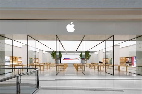 Indias First Apple Retail Store Delayed Due To Covid — 19