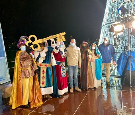 Los Reyes Magos repartieron toneladas de ilusión y caramelos a los