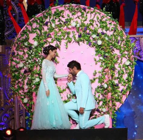 Kumkum Bhagya Abhi And Pragyas ROMANTIC Dance Moments IWMBuzz