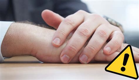 Osserva bene le tue unghie attenzione a questo particolare può essere