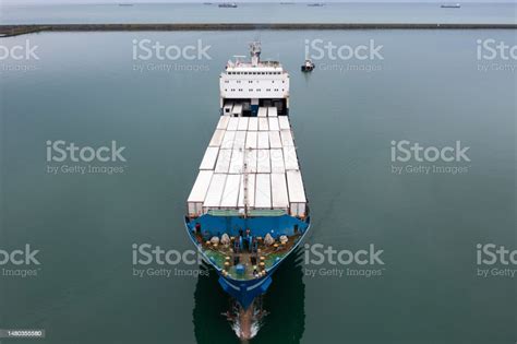 大型 Roro 車両運搬船の空中画像 2023年のストックフォトや画像を多数ご用意 2023年 Roro船 カラー画像 Istock