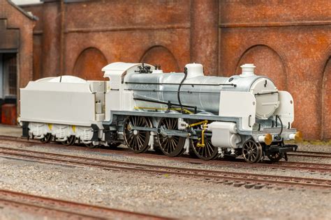 Rapido Trains Uk 992001 Sr U Class 2 6 0 Noa639 Sr Lined Rails