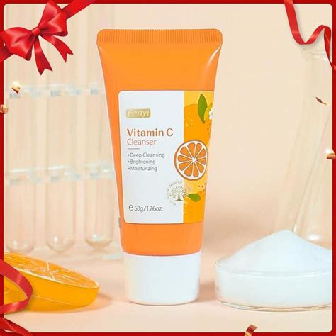 查看 Vitamin C Facial Cleanser Brightening Facial Cleanser Moisturizing