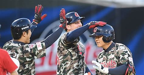 롯데 한동희 만19세 생일에 프로 첫 홈런