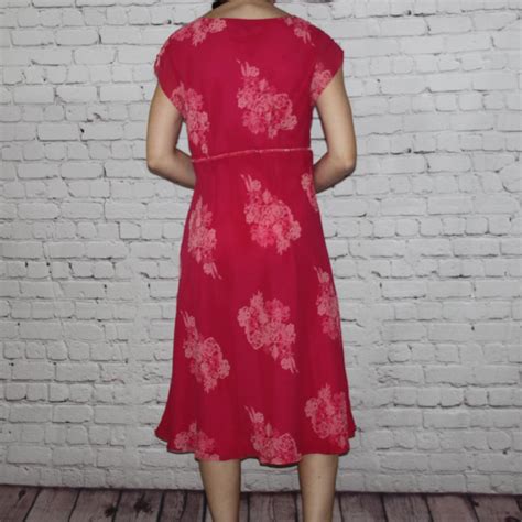 Pink Floral Midi 🌺 Pink Silk Floral Midi Dress From Depop
