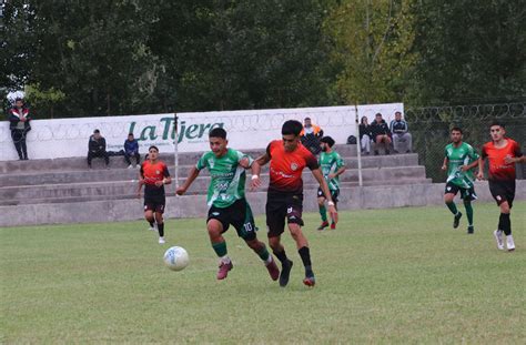 Fútbol local la fecha comenzó con victorias de El Porvenir Balloffet