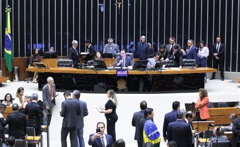 Congresso mantém veto a dispositivo que criminalizava a disseminação de