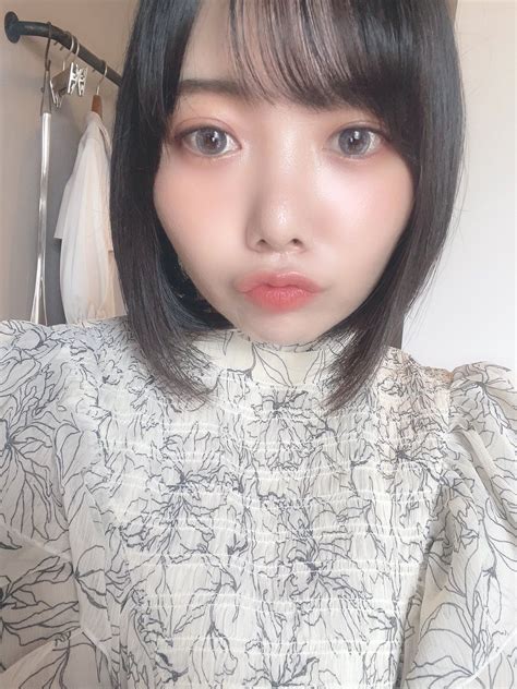 朝海凪咲 On Twitter おはよ！ カラコングレーにしたらおめめが青になりました 朝のおはなぎ