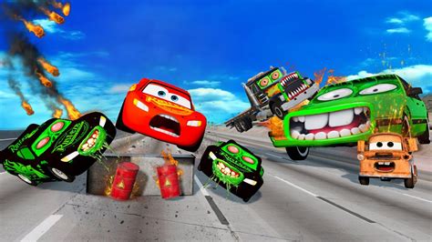 Mcqueen in Trouble Angry ZOMBİE CHİCK HİCKS TRUCK EATERMcQueen