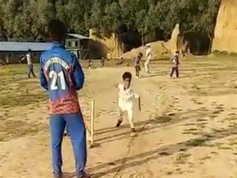 Seven Year Old Spinner Becomes Internet Sensation After Warnes Praise