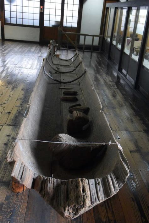 古代丸木舟 アキハレトロ