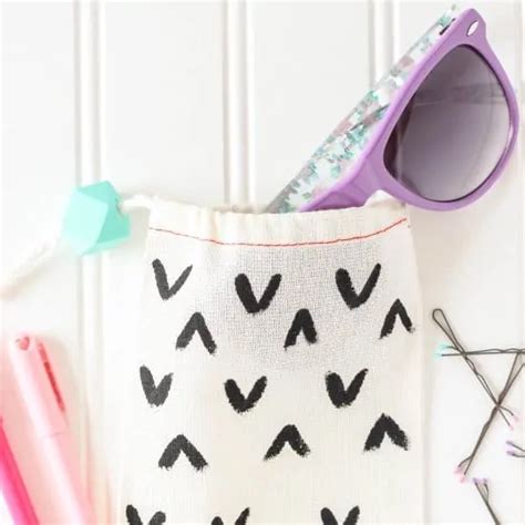 21 Fun And Cool Diy Sunglasses Cases • Cool Crafts