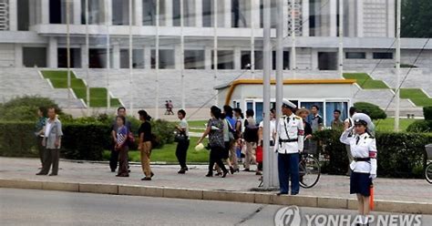 평양거리의 교통경찰
