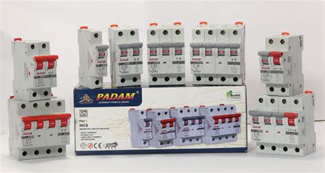 Poles Triple Pole Mcb Isolator Tiny Trip Mcb 45 Off