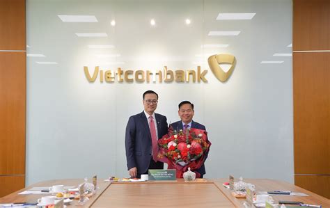 Ông Lại Hữu Phước tái đắc cử Trưởng Ban kiểm soát Vietcombank Tạp chí