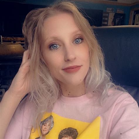 111k Hearts 18 Shares Brooke Tilli Brooketilli