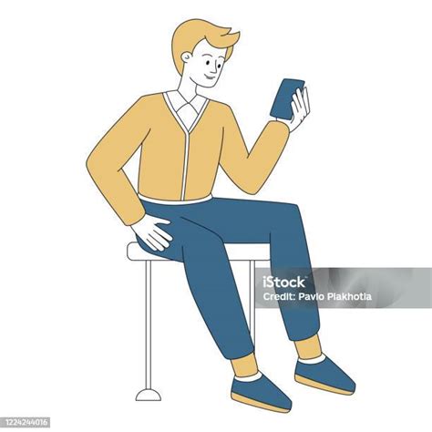 스마트 폰 평면 그림을 들고 웃는 남자 캐주얼 남자 화면 고립 된 만화 캐릭터를 찾고 채팅 휴대 전화와 함께 앉아 전화 통신을