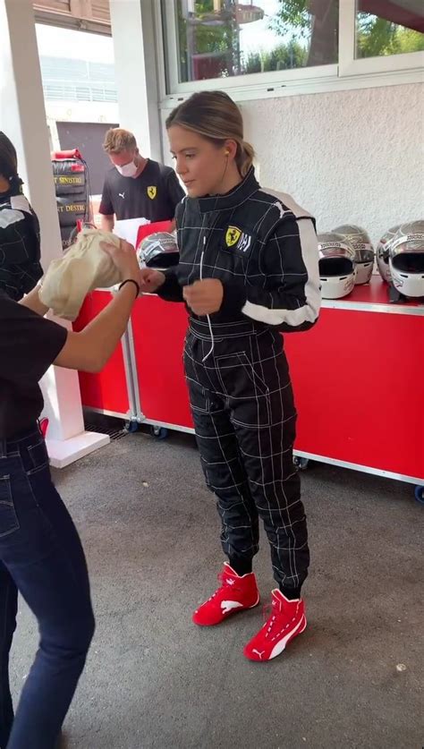 Isabel Hernaez Racing Girl Fashion Winter Jackets