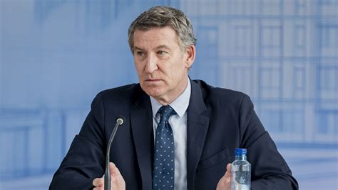Feijoo se lanza a por el voto joven con rebajas fiscales y más