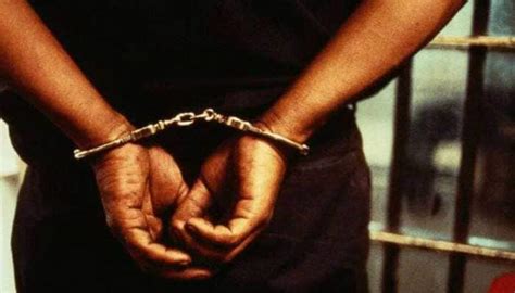 Cbi Arrests Two Income Tax Inspectors In Hyderabad For Accepting Bribe