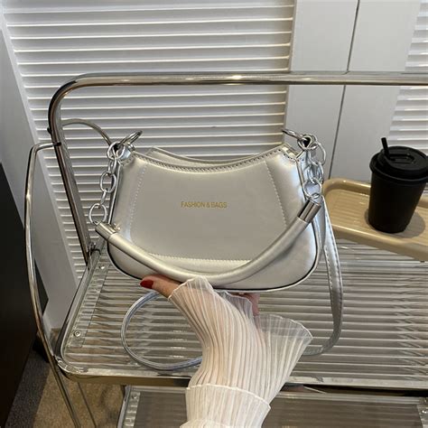 กระเป๋าสะพายไหล่ลําลอง ทรงสี่เหลี่ยม ขนาดเล็ก สไตล์ตะวันตก แฟชั่นเรียบง่าย สําหรับสตรี Shopee