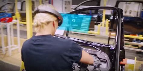 Hololens In Retail Display Daily