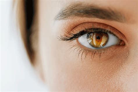 Amazing Eyes Photoshop Action Phlearn