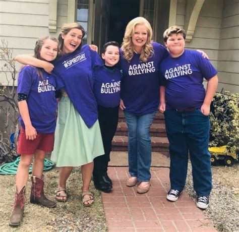 Pin By Sophie Holmes🤍 On Young Sheldon💙 Amanda Young Young Sheldon