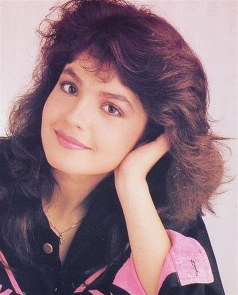 Pooja Bhatt Bra Size And Body Measurements Actress Body And Bra Size