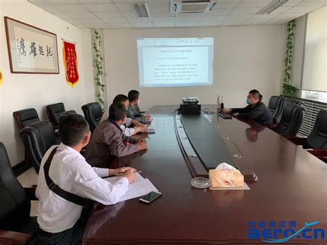 富蕴机场开展不停航施工人员安全教育培训航空翻译飞行翻译民航翻译蓝天飞行翻译公司