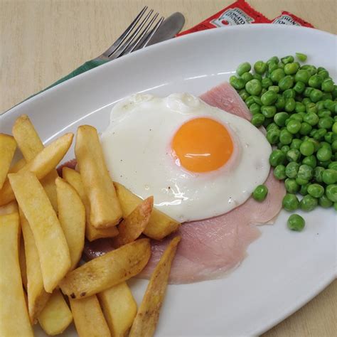 Smaller Meals Ham Egg And Chips Willowbrook Nursery And Garden Centre