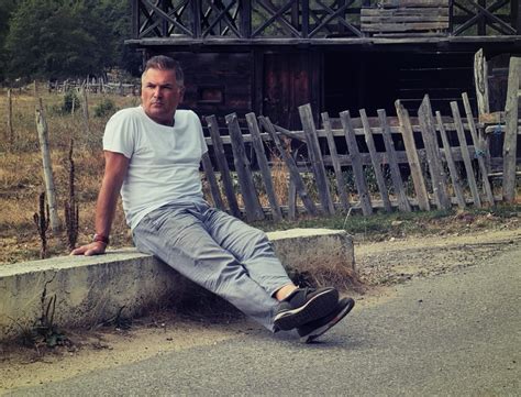 Cu Ce Se Mai Ocupă Mircea Radu Acum
