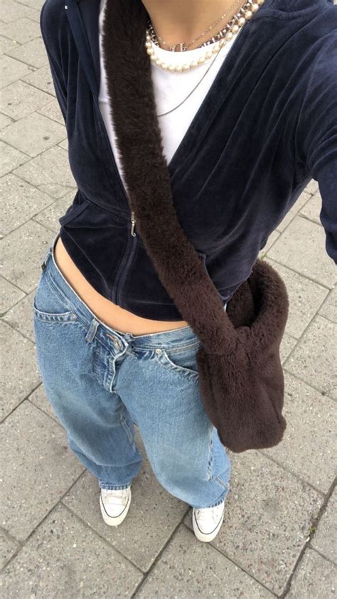 Pin Tillagd Av Zoska På Outfity Outfit Idéer Moderiktiga Kläder