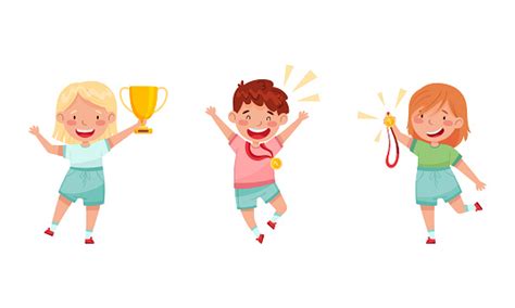 트로피 컵과 메달 세트 벡터 일러스트와 게임 대회에서 승리를 축하하는 귀여운 행복한 아이들 벡터에 대한 스톡 벡터 아트 및 기타 이미지 벡터 사람들 성공 Istock