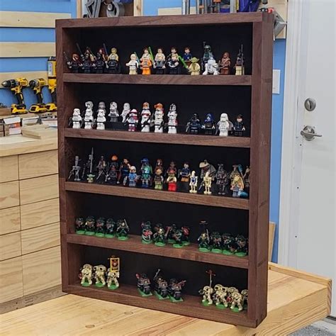 Mini Figure Wall Display Stumbling Bear Woodcraft