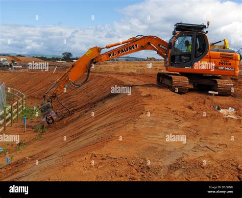 Excavator Mounted Hydraulic Vibrating Plate Compacter Compacting